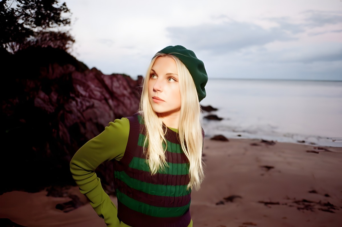 Lucy Gaffney's New EP ‘Daydream In Tokyo’ - Check Out the Music Video ...